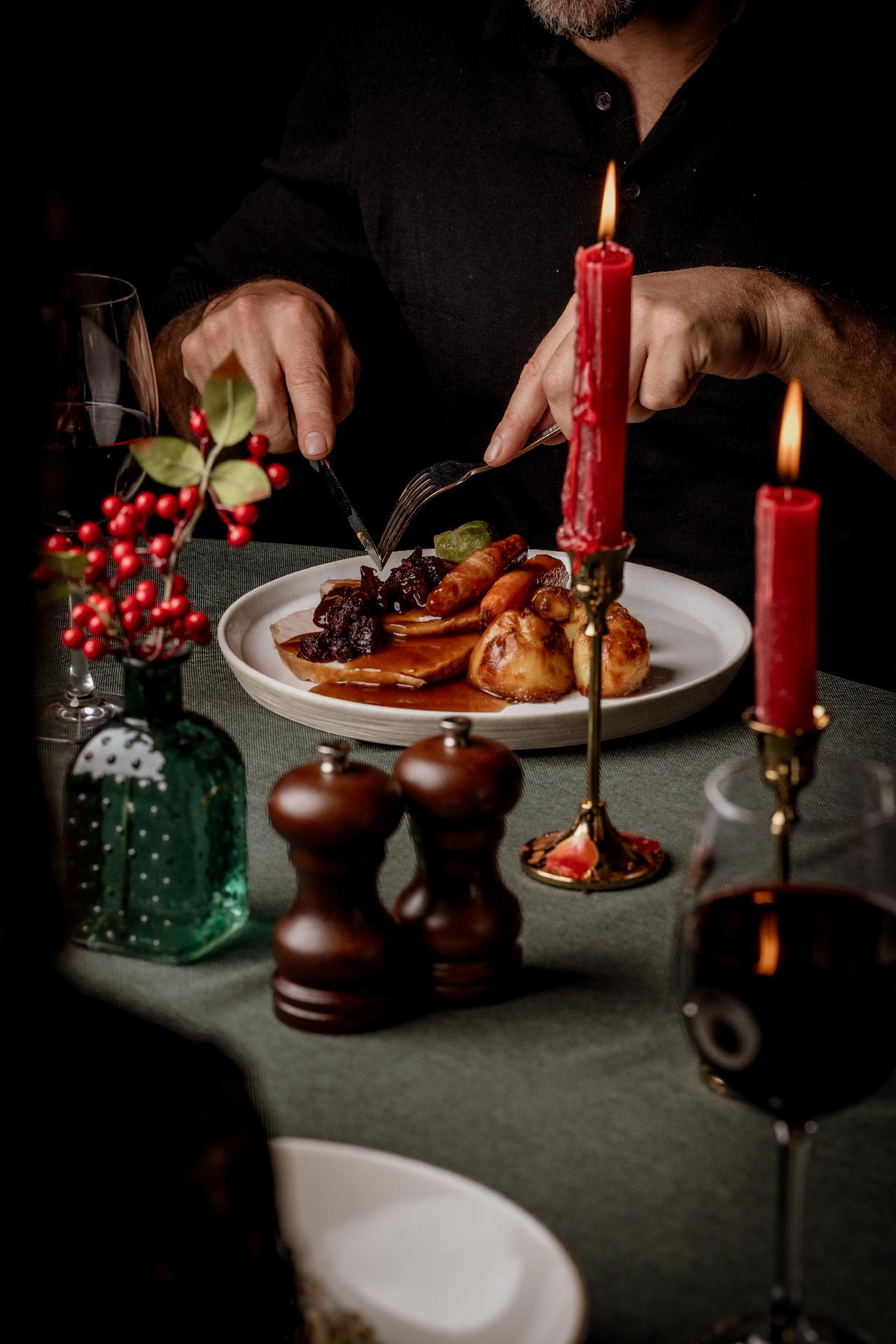 Book Christmas Parties & Christmas Dinner | The Ox Row Inn, Salisbury
